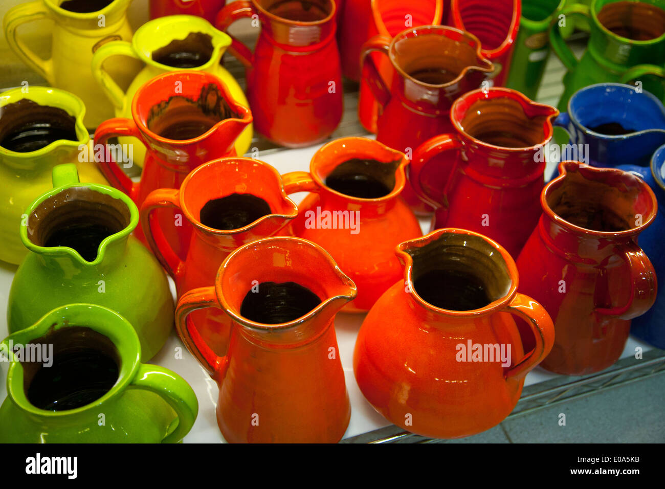 Spanish ceramics hi-res stock photography and images - Alamy