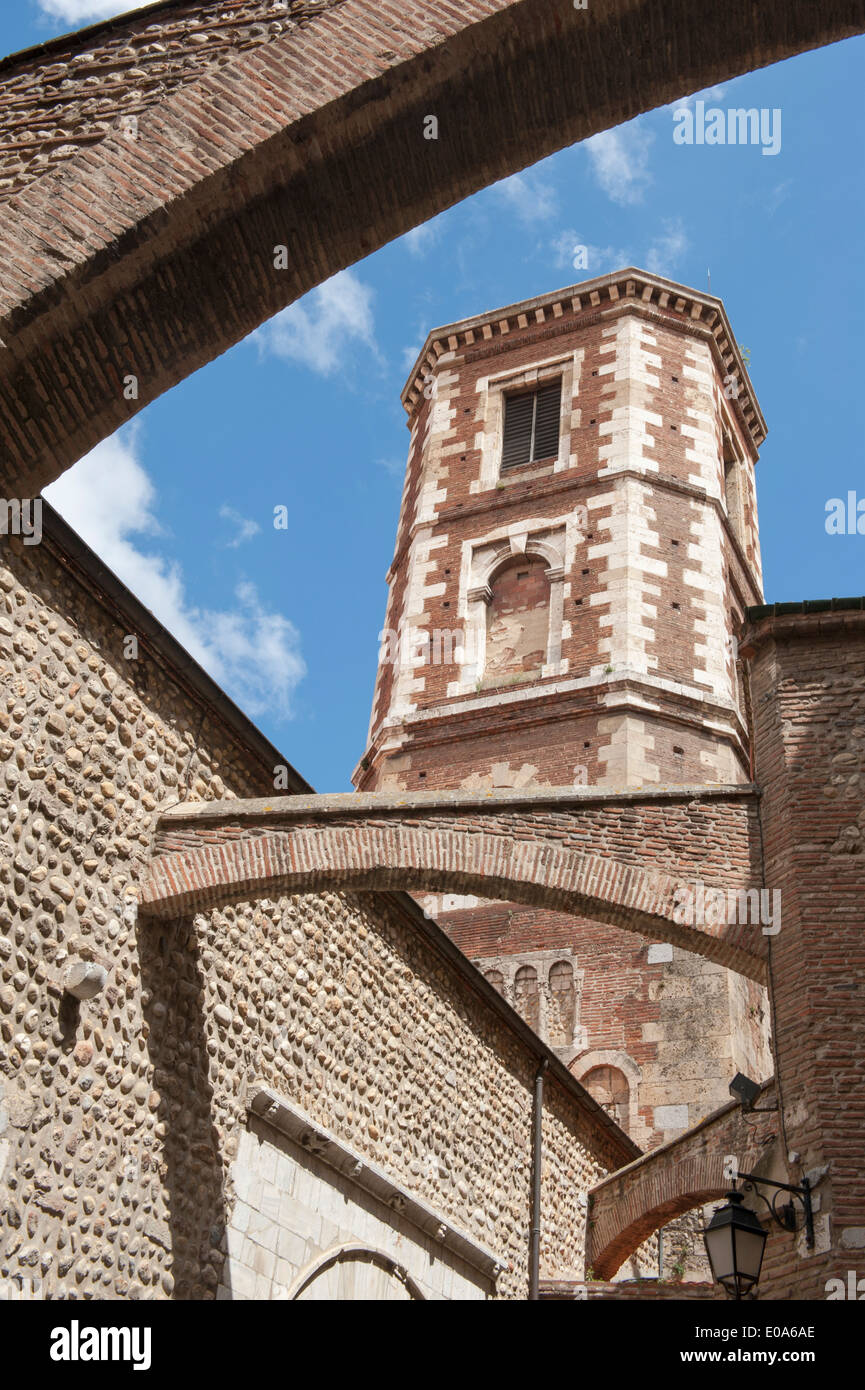 Contrafort hi-res stock photography and images - Alamy