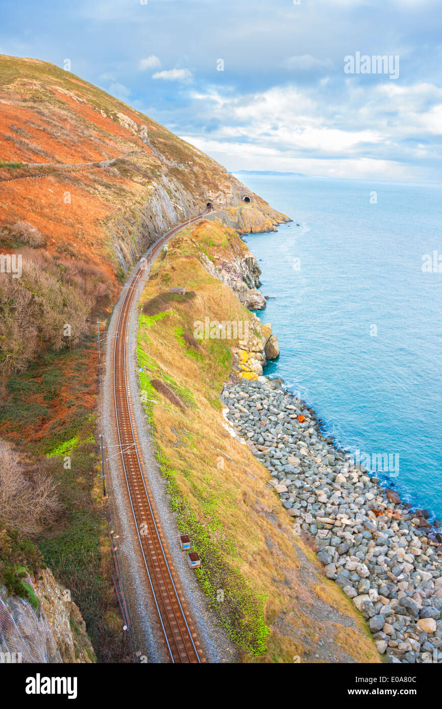 Cliff railroad hi-res stock photography and images - Alamy