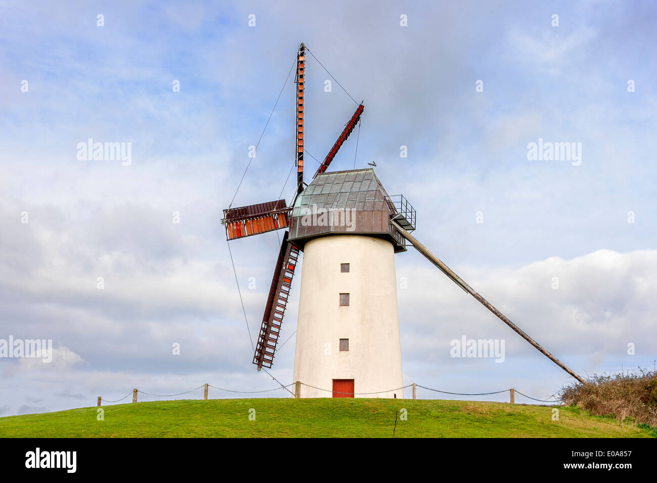 Windmill background hi-res stock photography and images - Alamy