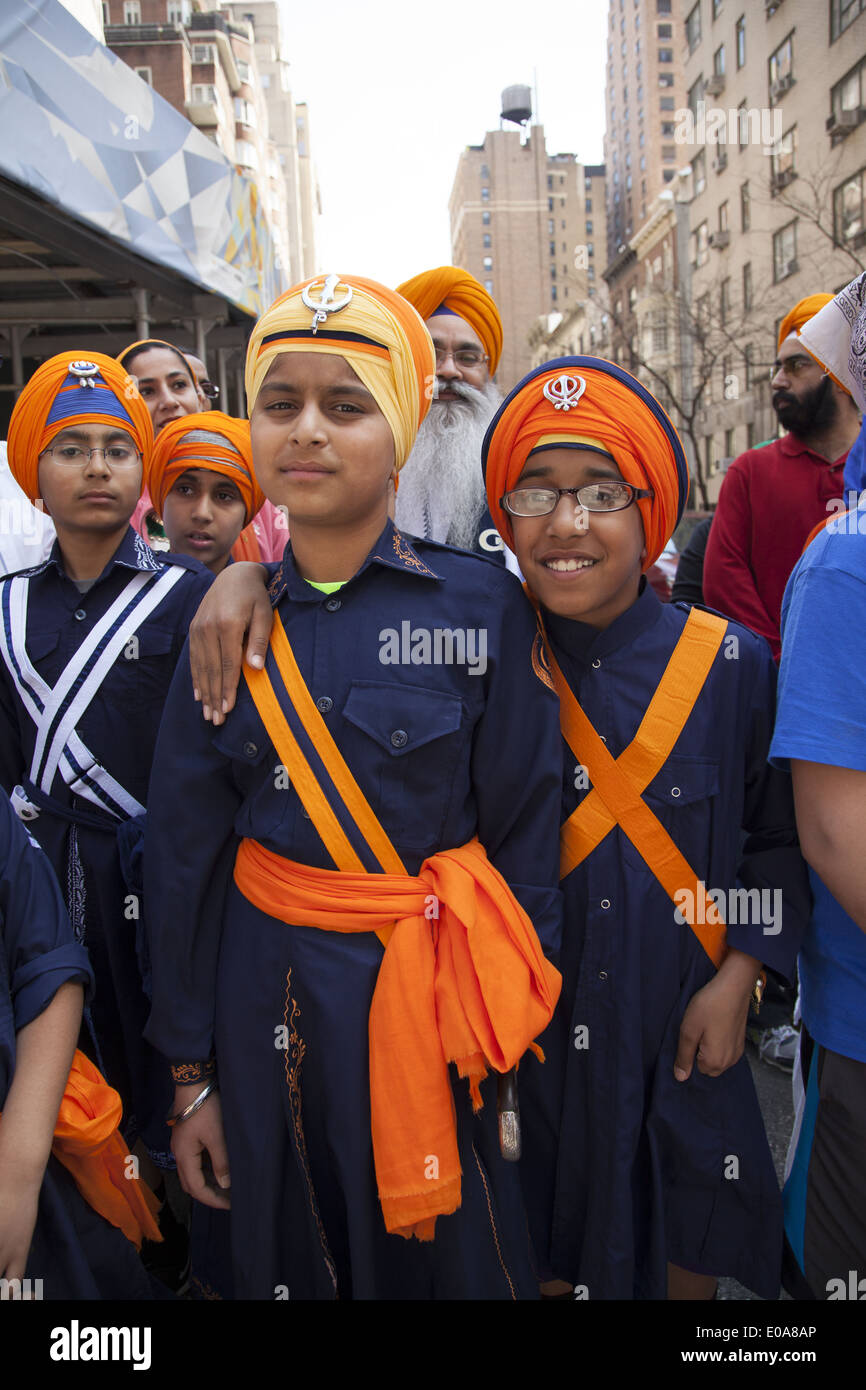 Sikh boys hi-res stock photography and images - Alamy