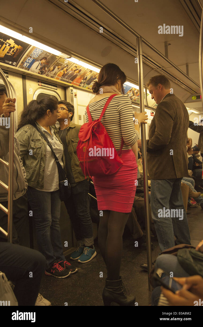 Lexington subway line, 6 train, Manhattan, NYC Stock Photo - Alamy
