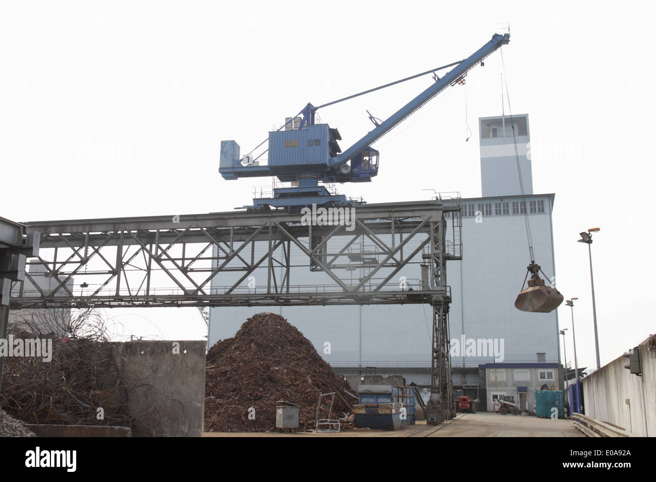 Loading scrap in port hi-res stock photography and images - Alamy