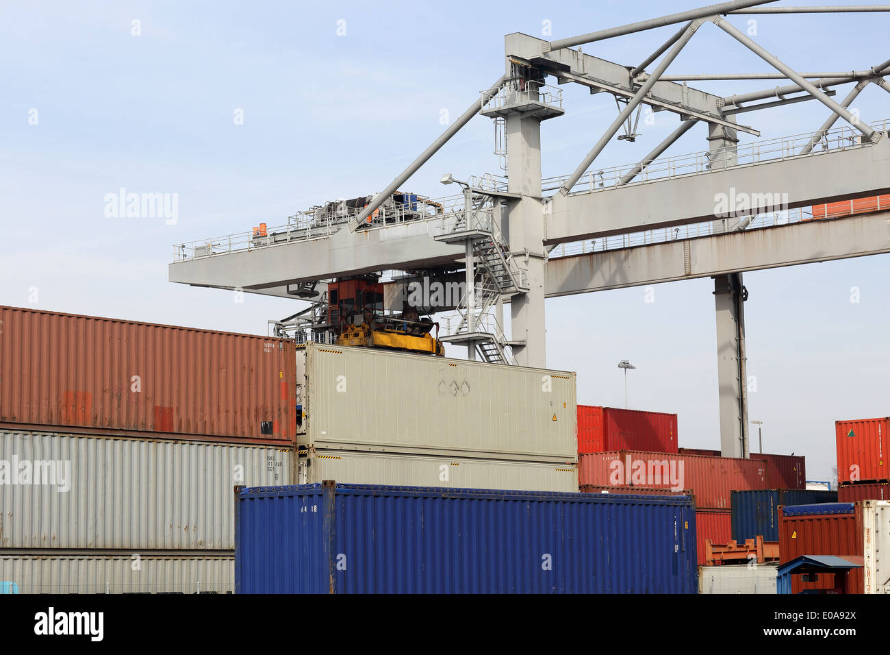 Crane bridge loading containers hi-res stock photography and images - Alamy