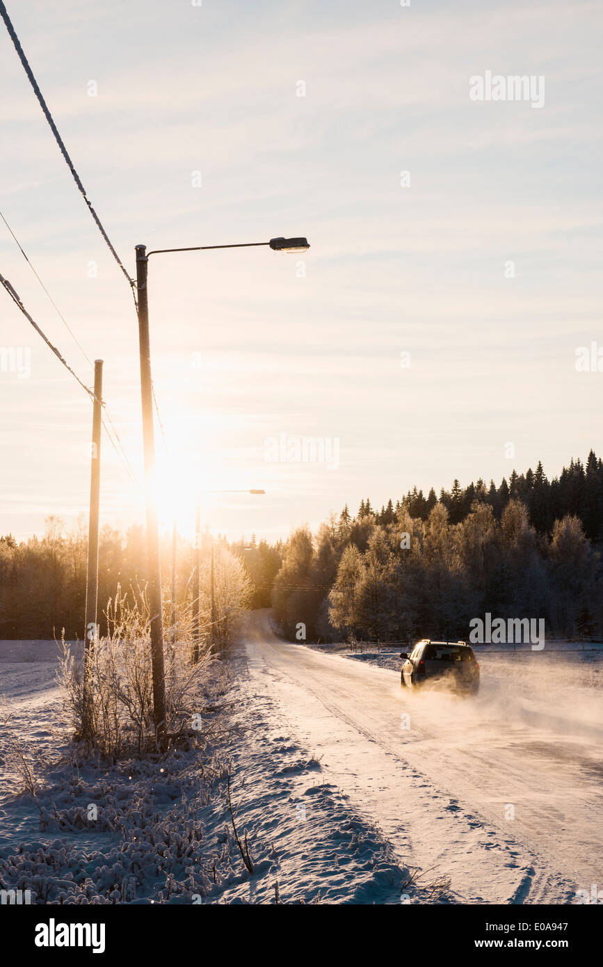 Car driving on snow hi-res stock photography and images - Alamy