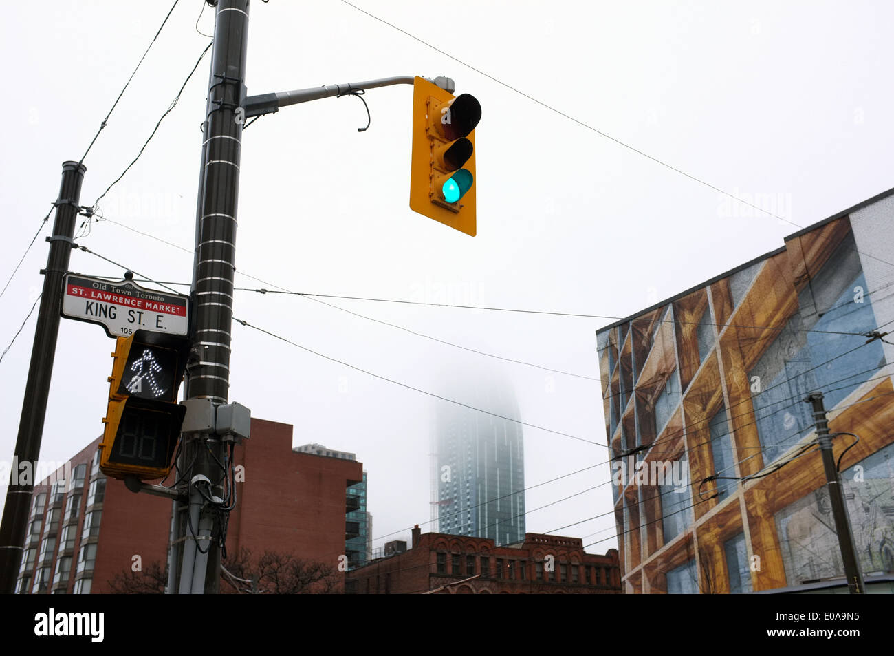 A traffic light and pedestrian walk sign in Toronto Stock Photo - Alamy