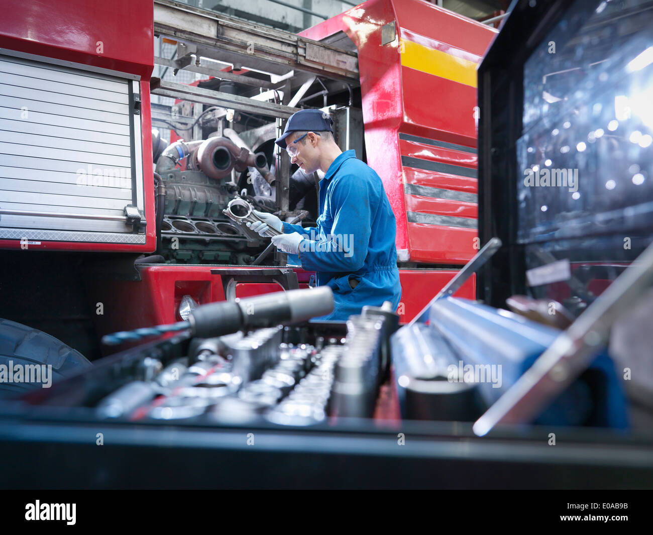 Engine test stand hi-res stock photography and images - Alamy