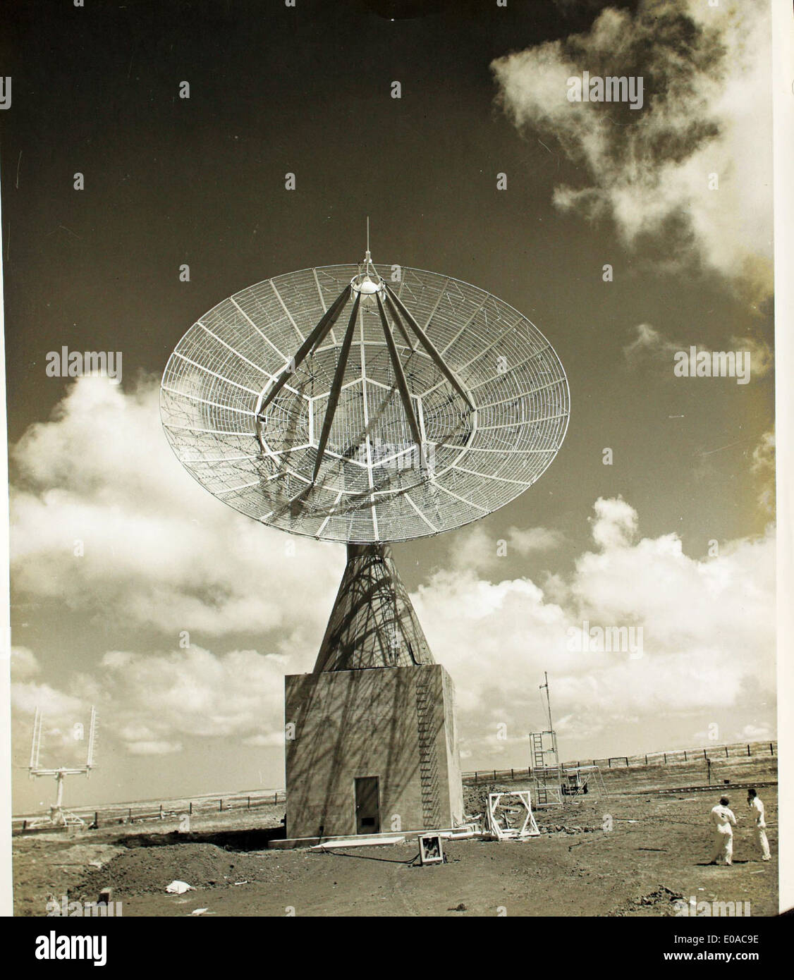 This glossy photo from NASA features an unidentified radar system ...