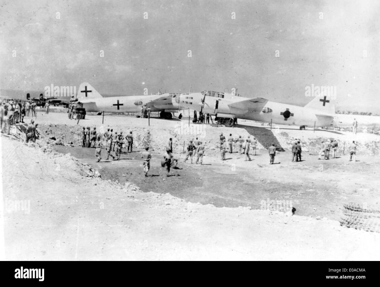 Japanese mitsubishi g4m betty bombers Black and White Stock Photos ...
