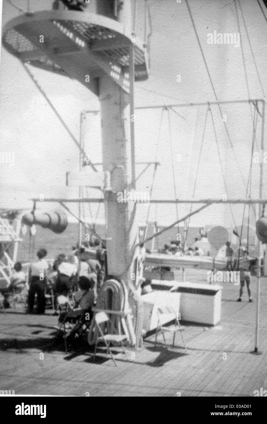 Naval ship at sea Black and White Stock Photos & Images - Alamy