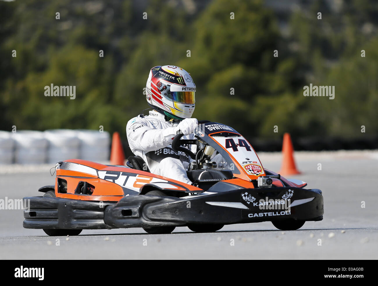 Formula one driver lewis hamilton hi-res stock photography and images ...