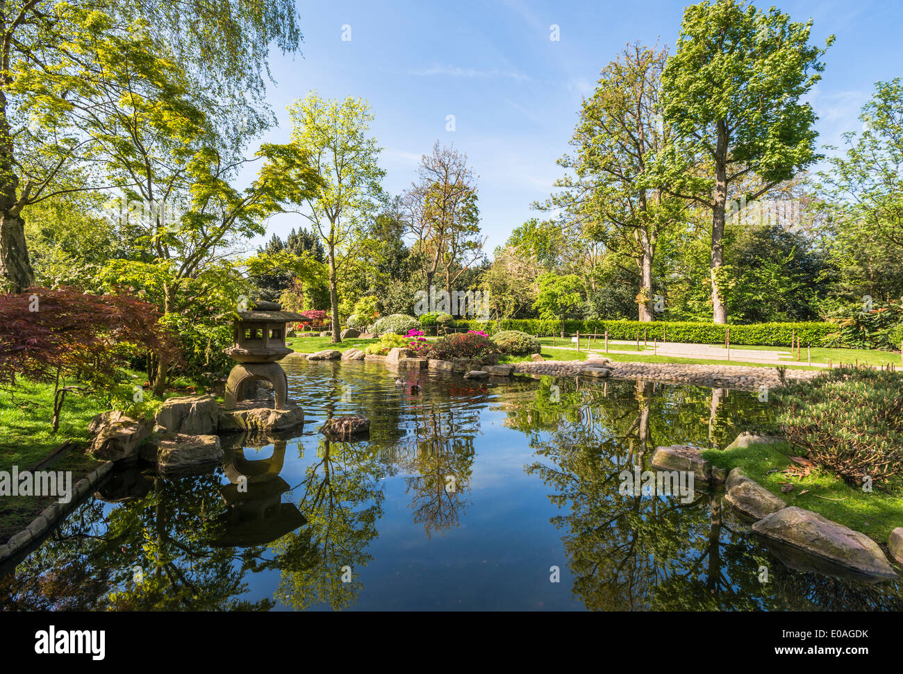 Holland park london hi-res stock photography and images - Alamy