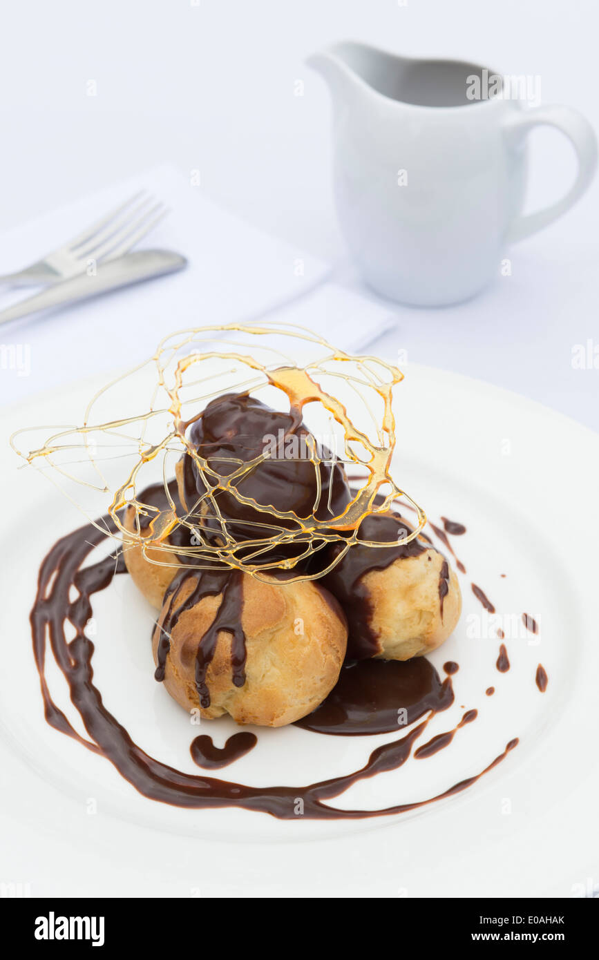Profiterole dessert hi-res stock photography and images - Alamy