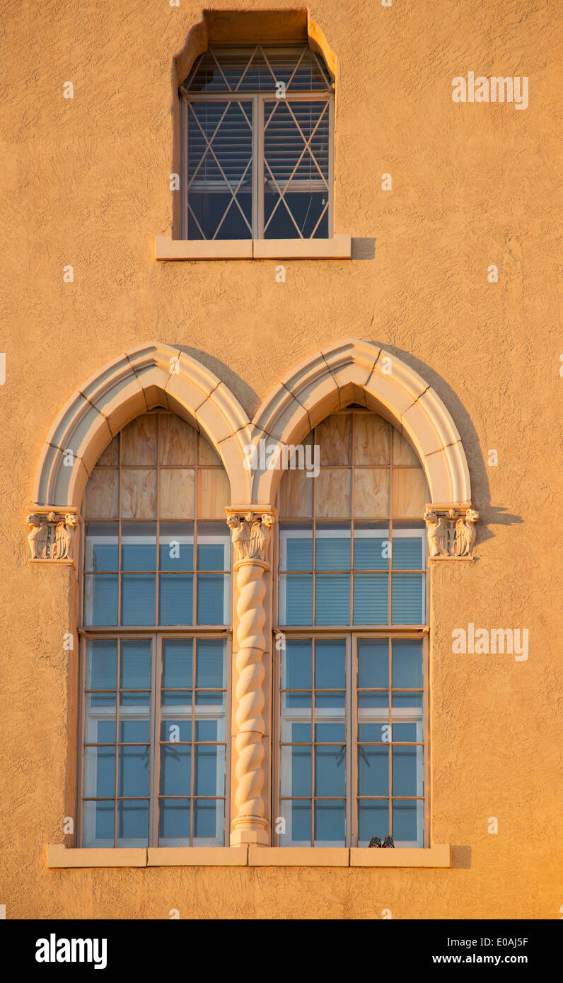 Architecture moorish windows hi-res stock photography and images - Alamy