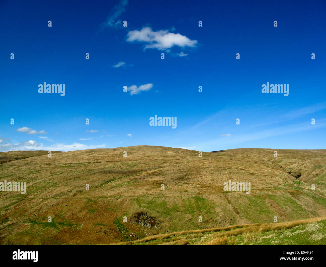 Small grassy hill hi-res stock photography and images - Alamy