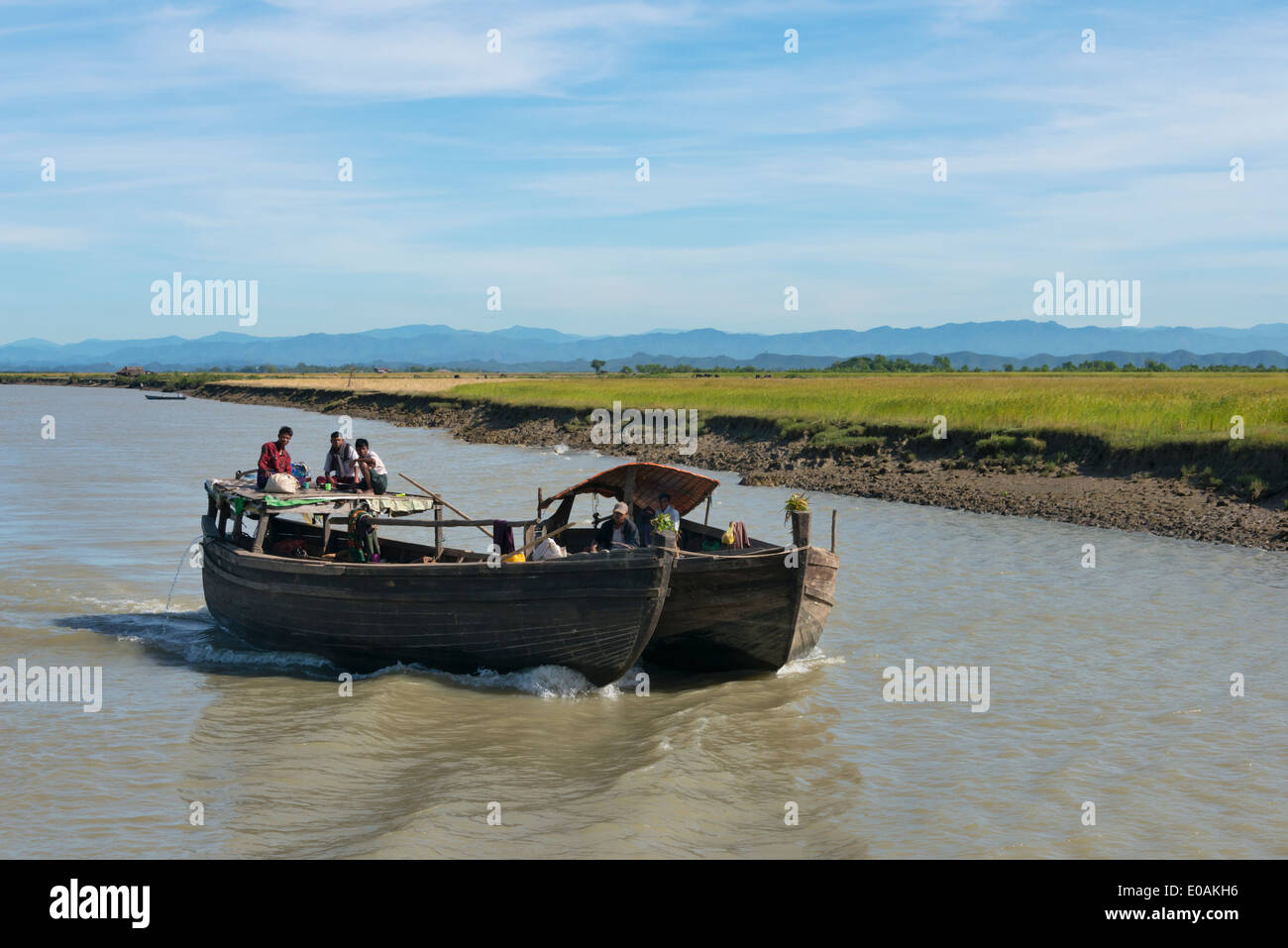 Sittwe boats hi-res stock photography and images - Alamy