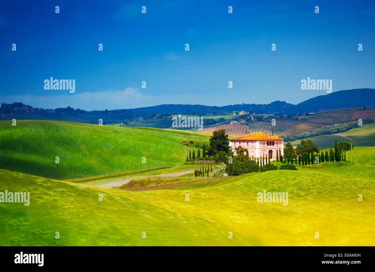Beautiful house in Tuscany landscape, Italy Stock Photo - Alamy