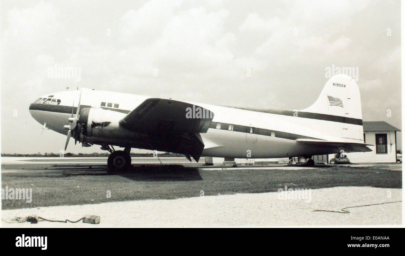 The Boeing Type 307 Stratoliner was a pioneering commercial aircraft ...
