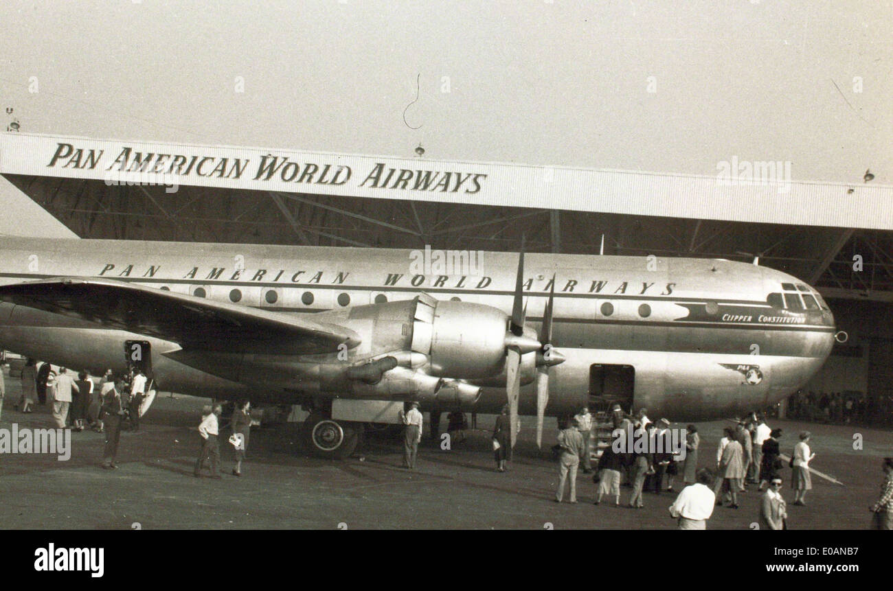Boeing 377 stratocruiser hi-res stock photography and images - Alamy