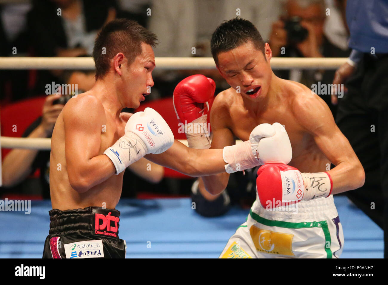 Osaka, Japan. 7th May, 2014. (L-R) Katsunari Takayama (JPN), Shin Ono ...