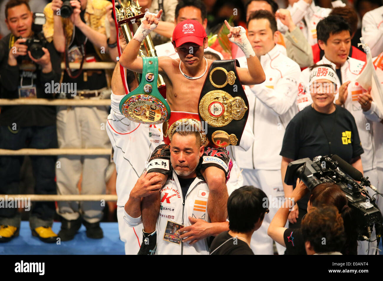 Osaka, Japan. 7th May, 2014. Katsunari Takayama (JPN) Boxing : IBF mini ...