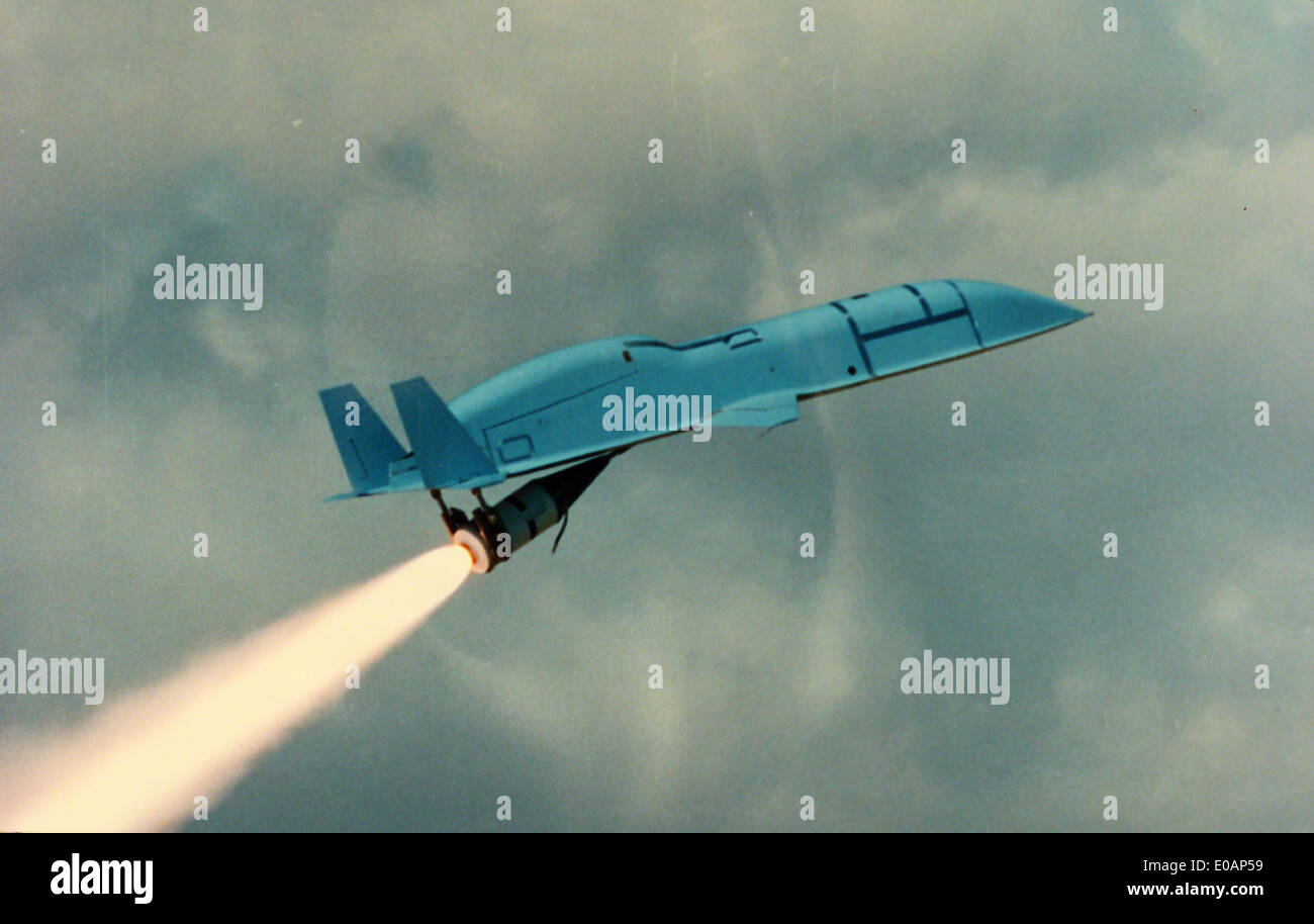 The Teledyne Ryan UAV was a pioneering unmanned aerial vehicle (UAV ...