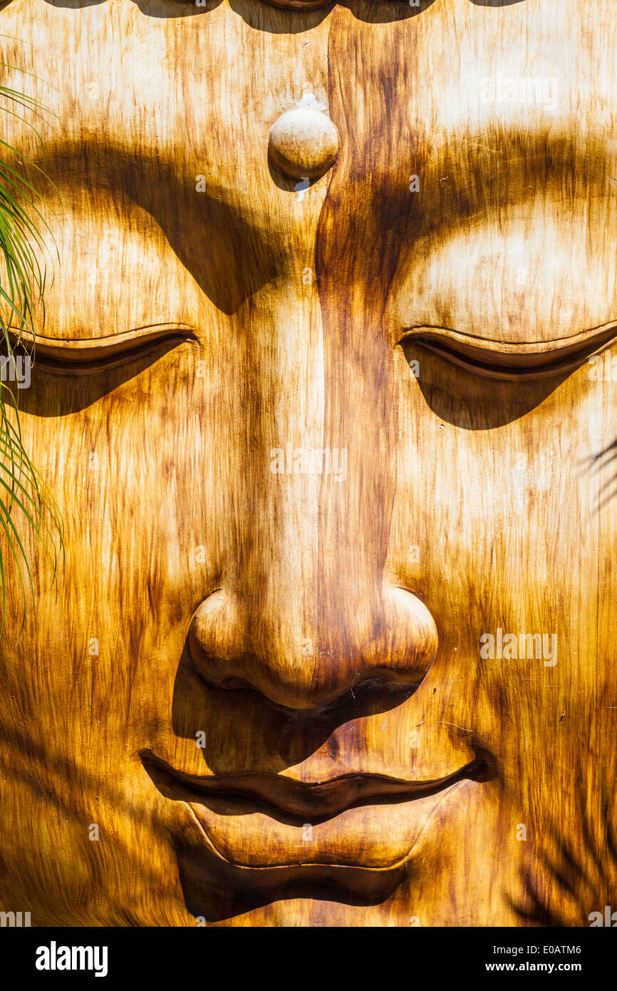 Ancient wooden sculpture hi-res stock photography and images - Alamy