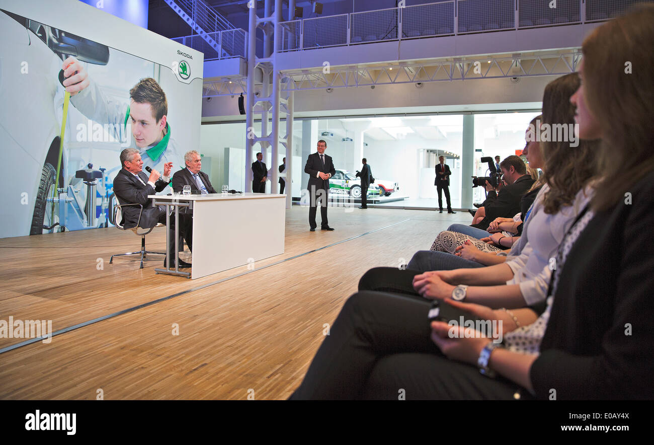 Czech President Milos Zeman, right, and his German counterpart Joachim ...