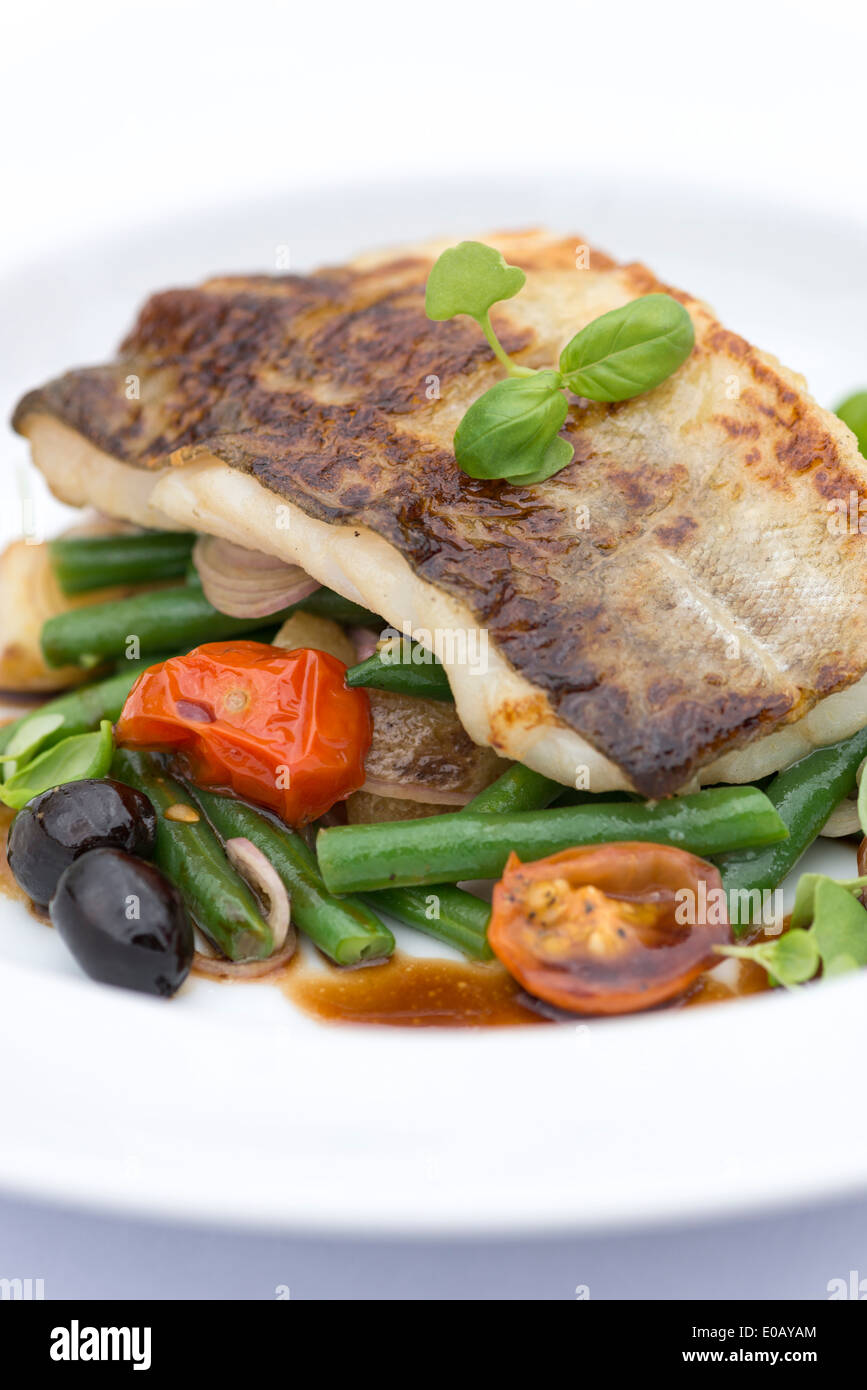 Pan fried fish hi-res stock photography and images - Alamy