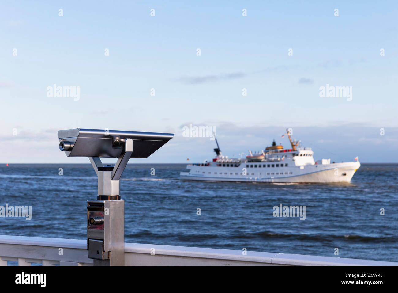 Coin operated binoculars on hythe hi-res stock photography and images ...