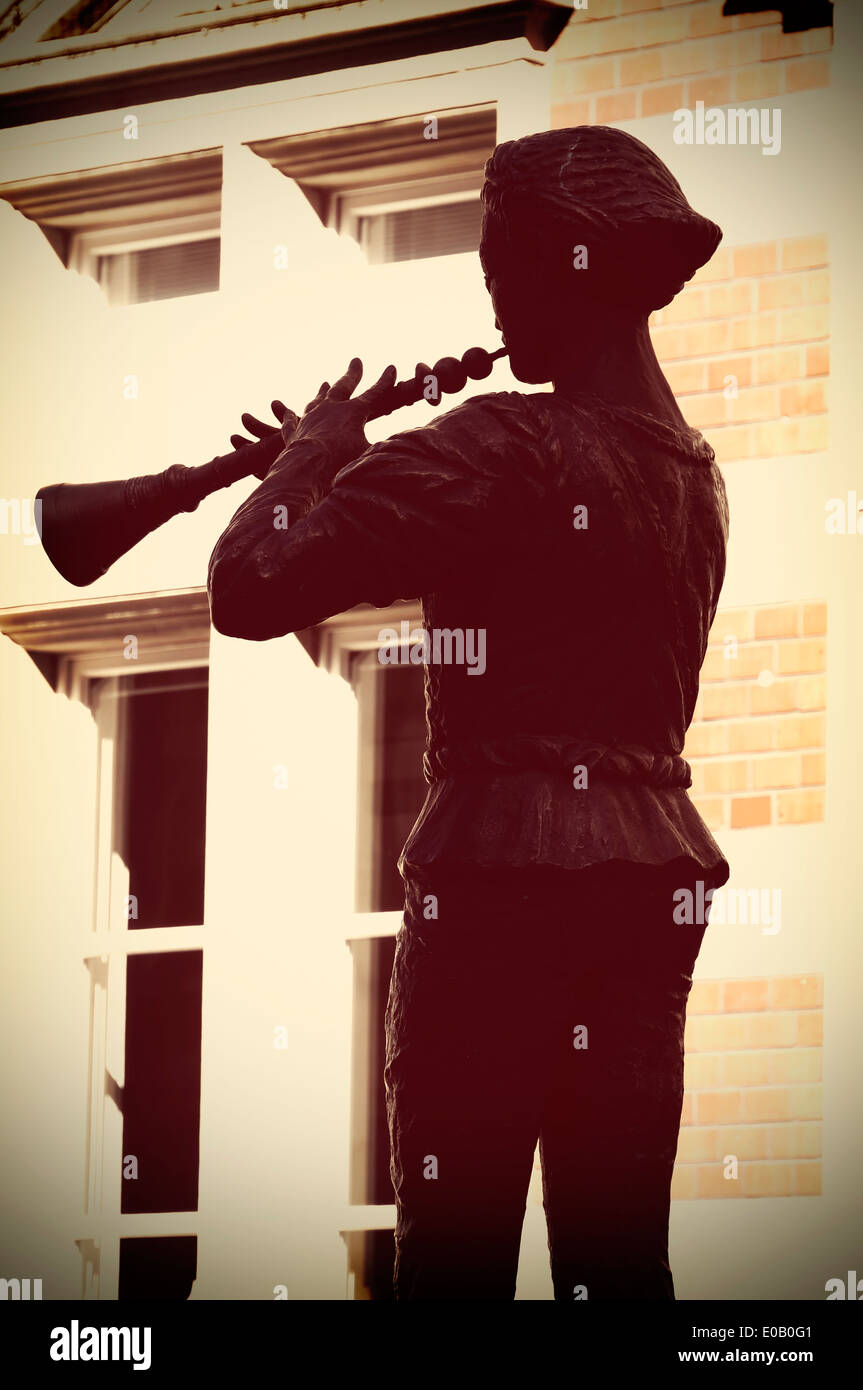 Germany, Lower Saxony, Hameln, Statue Pied Piper of Hamelin Stock Photo ...