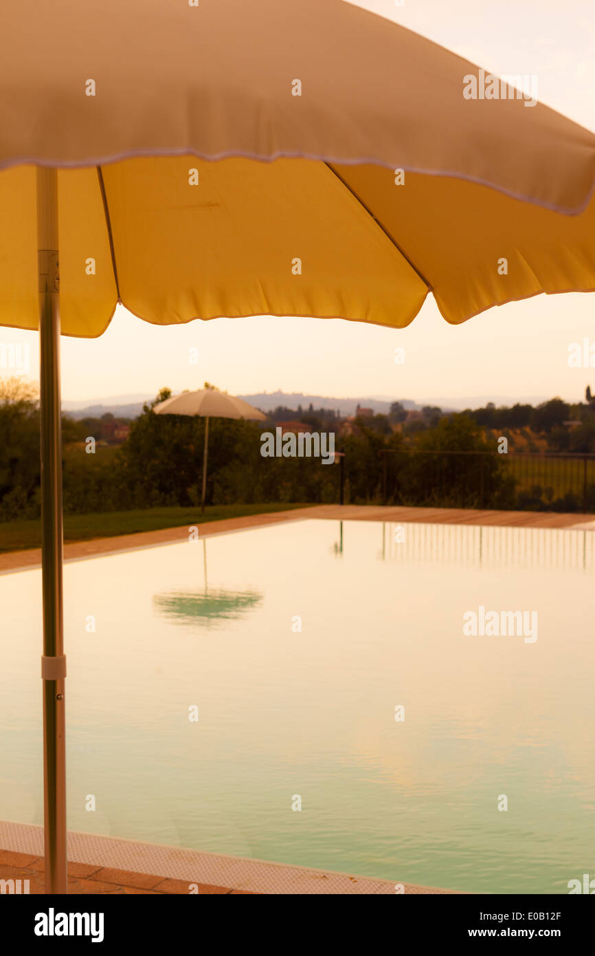 Tranquil poolside scene dusk hi-res stock photography and images - Alamy