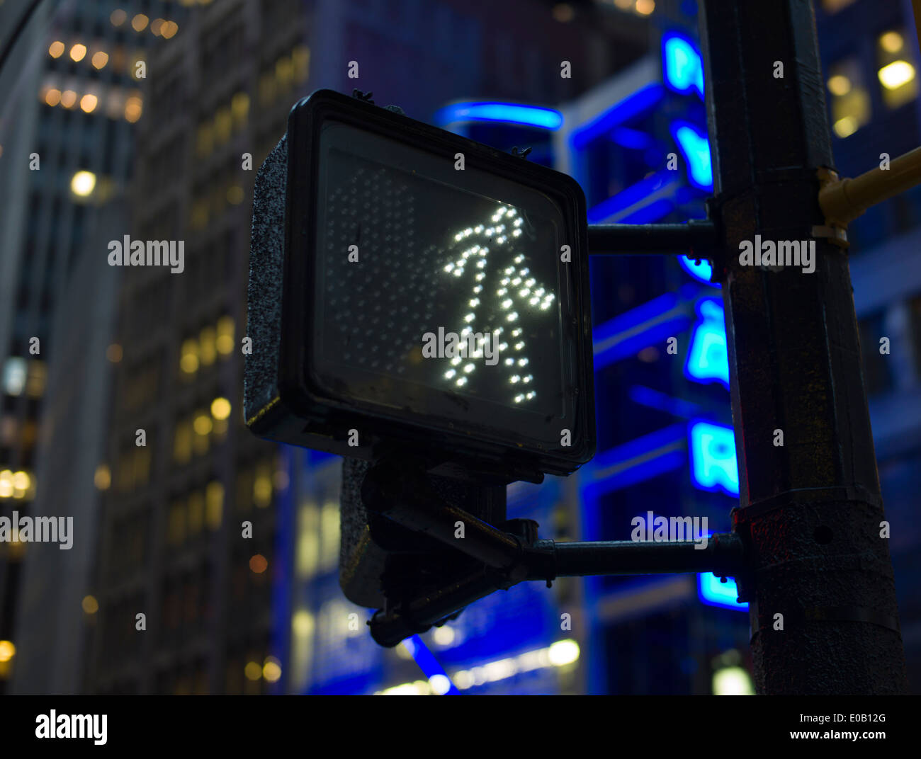 Pedestrian walk sign hi-res stock photography and images - Alamy
