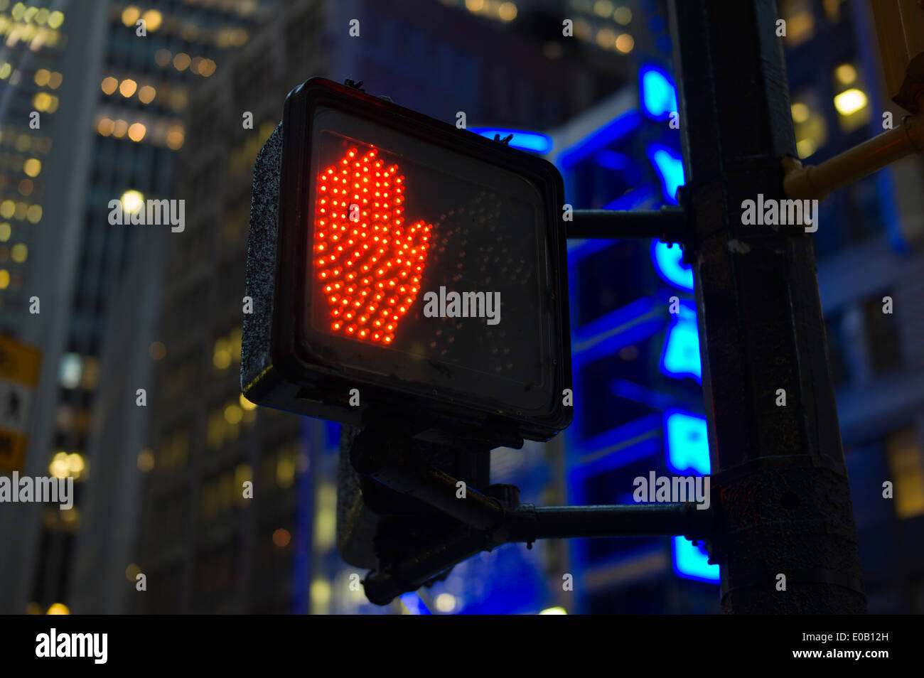 Pedestrian wait signal hi-res stock photography and images - Alamy