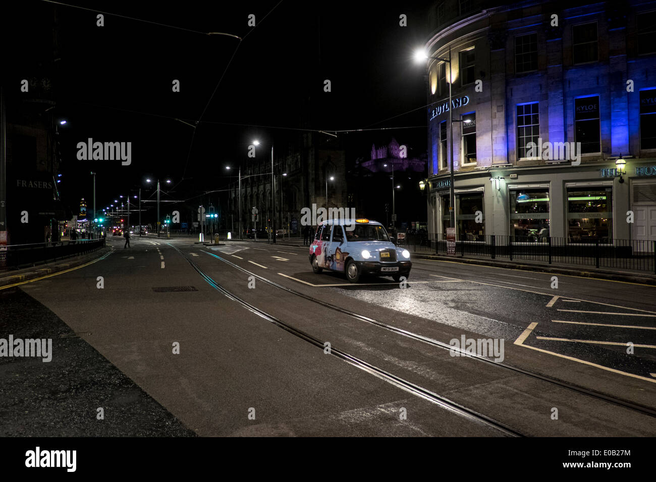 Edinburgh taxi hi-res stock photography and images - Alamy