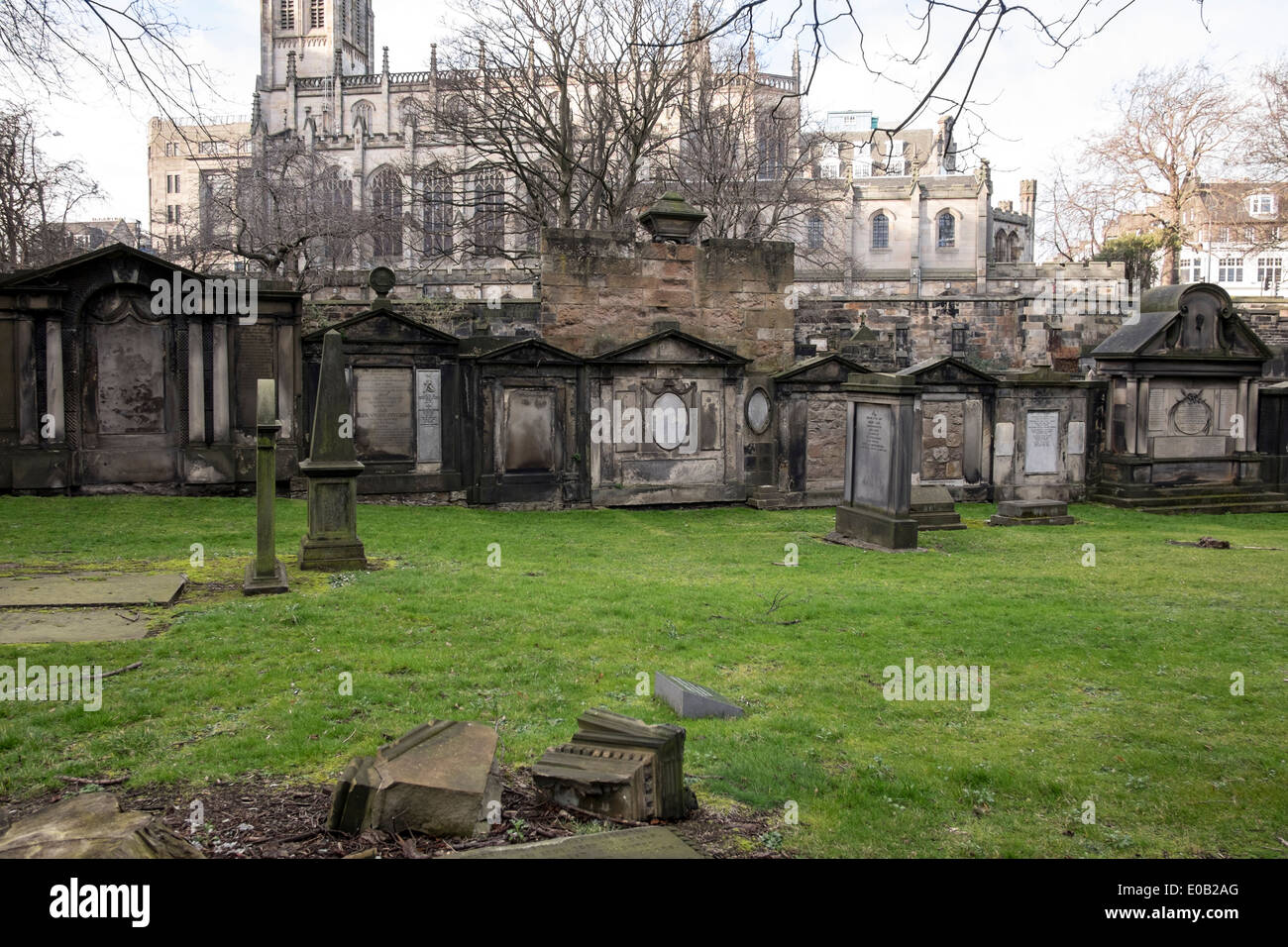 Cemetery in edinburgh hi-res stock photography and images - Alamy