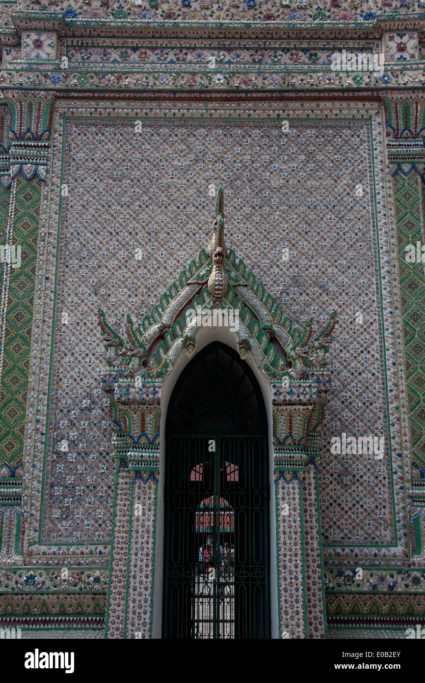Tiled doorway hi-res stock photography and images - Alamy
