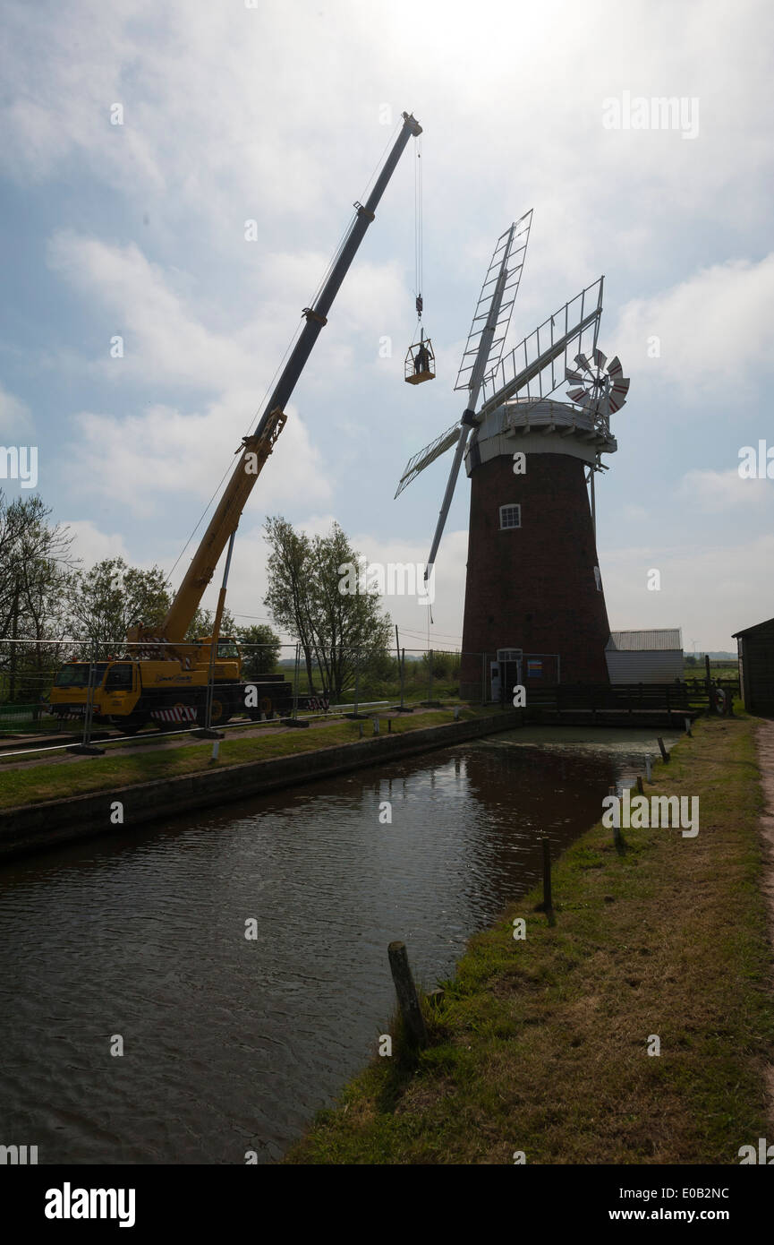 National Trust Millwrights removing the four sails of the 102-year old ...