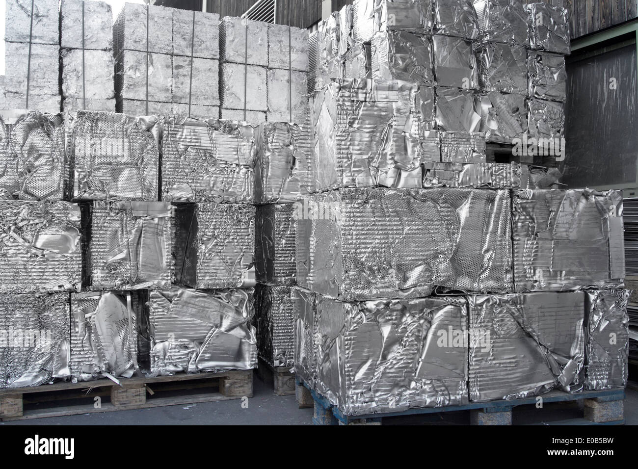 Large aluminium blocks hi-res stock photography and images - Alamy