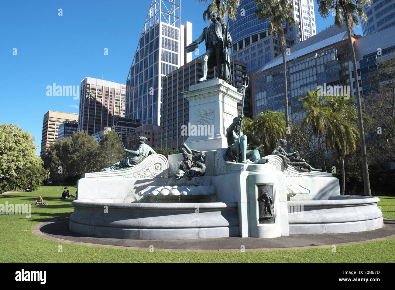 statue of captain arthur phillip first governor of NSW in Royal Botanic ...