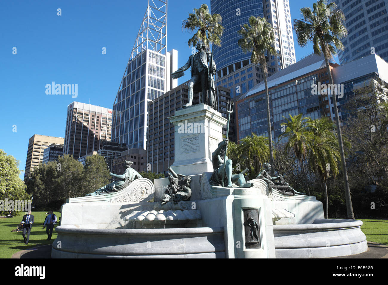 statue of captain arthur phillip, first governor of NSW in Royal ...