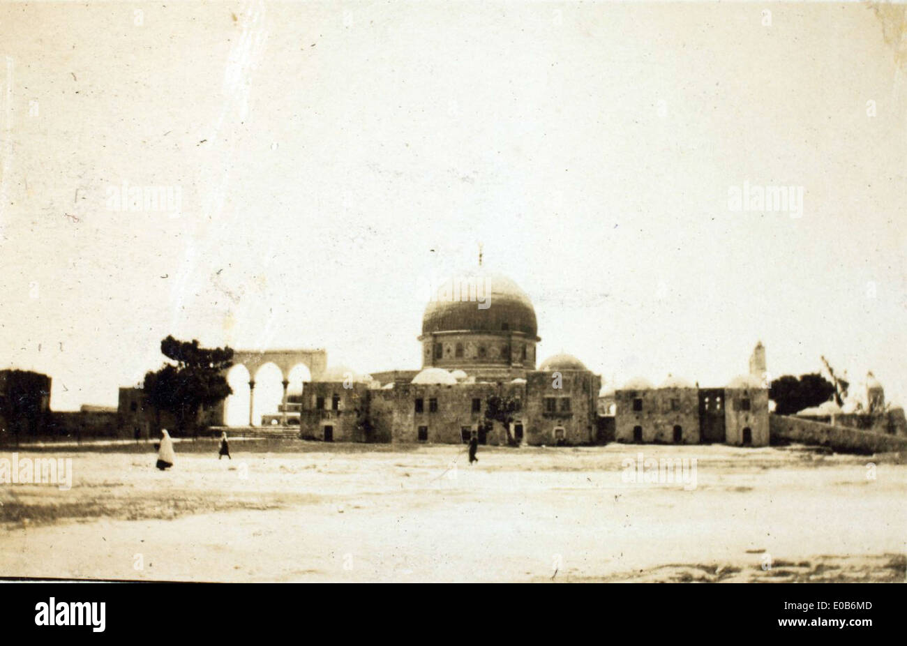 This image, taken by Edwin Newman, shows the iconic Mosque of Omar in ...