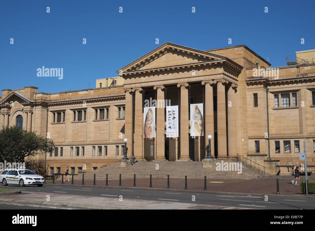 Exterior library books hi-res stock photography and images - Alamy