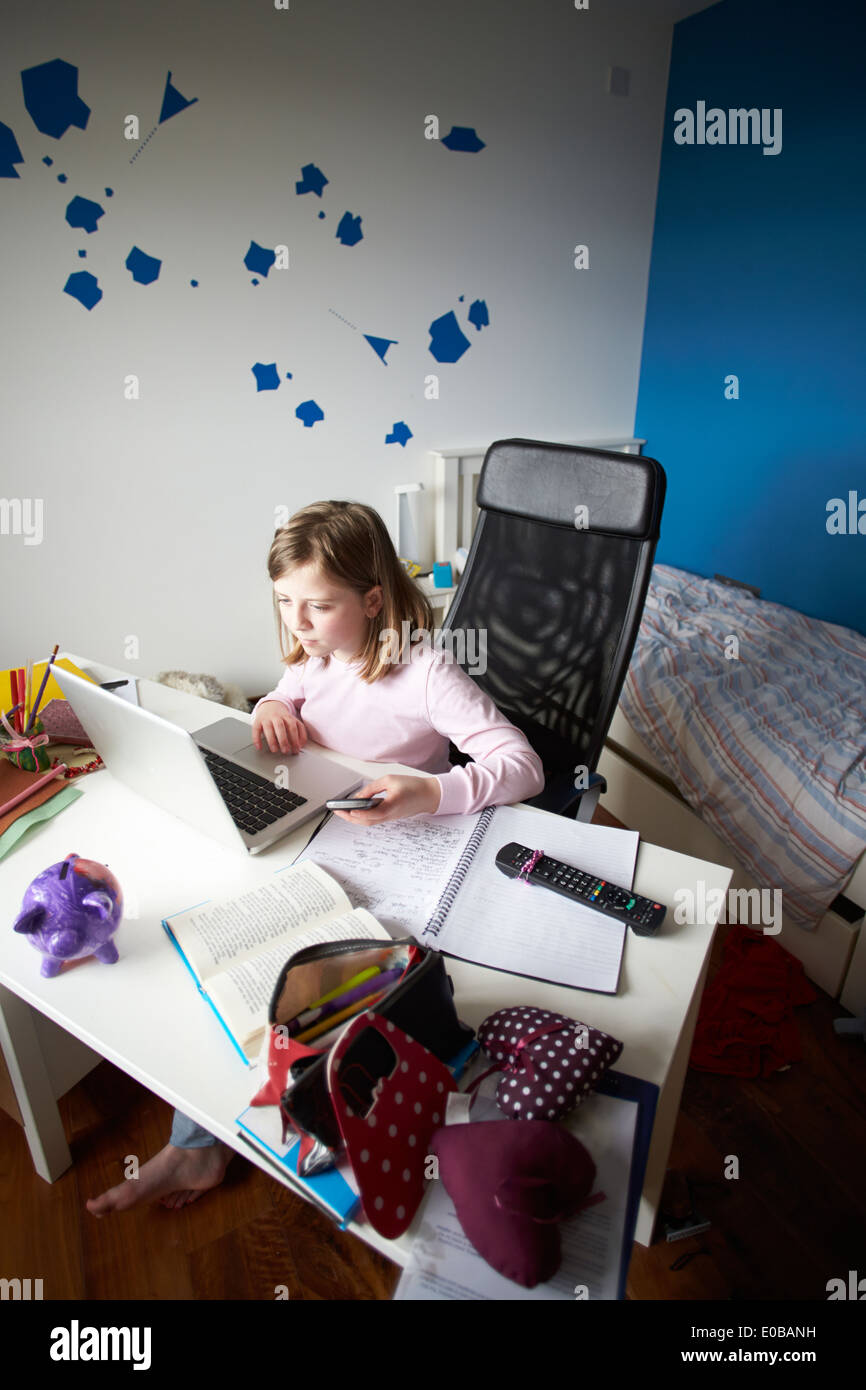 Studying with computer hi-res stock photography and images - Alamy