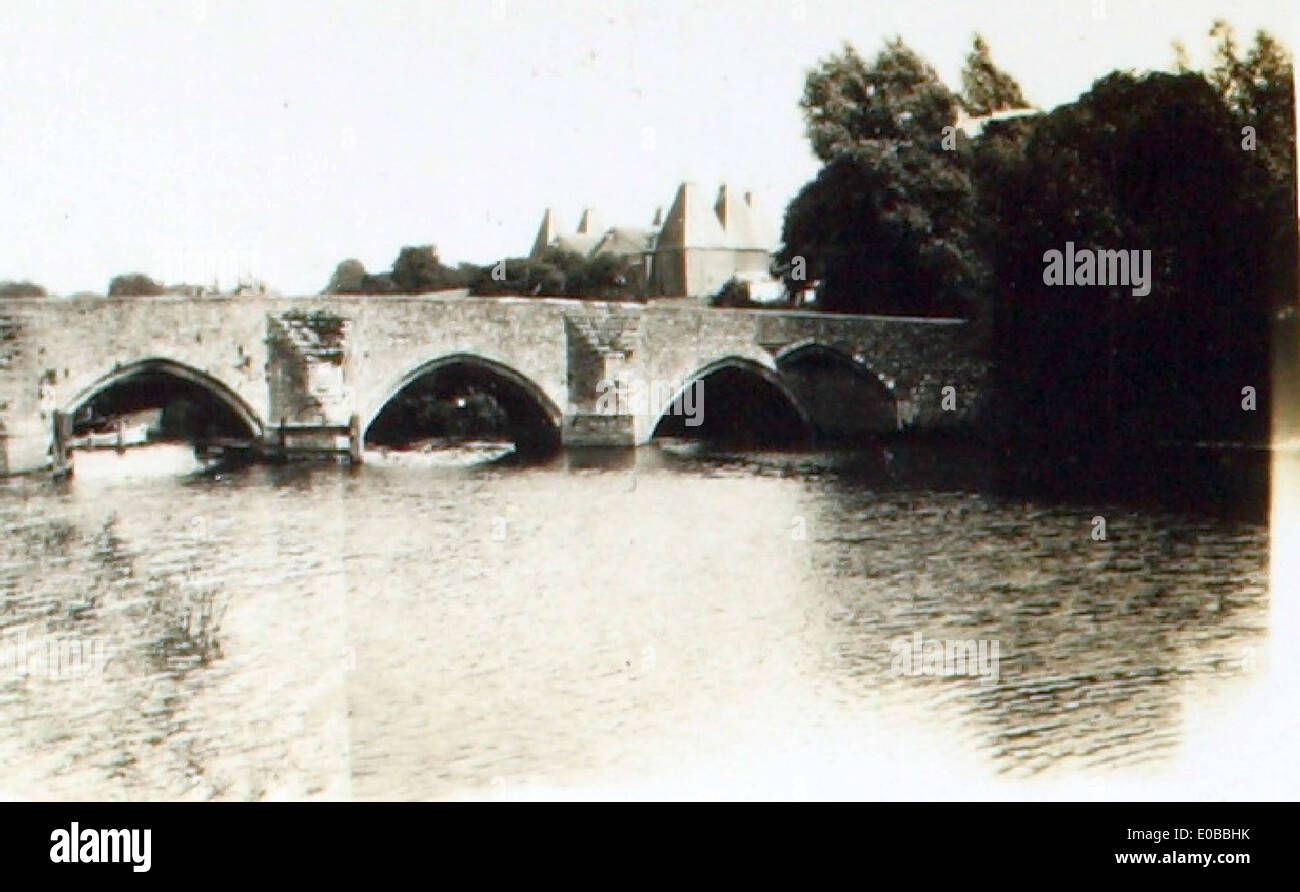 The photo by Edwin Newman captures a bridge over the River Medway in ...