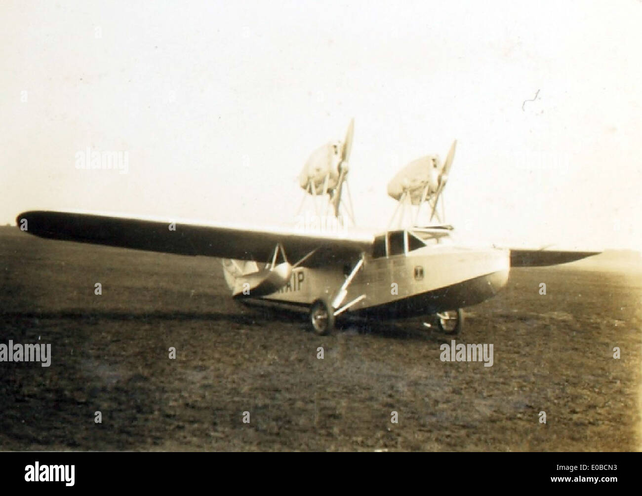 Saunders roe hi-res stock photography and images - Alamy