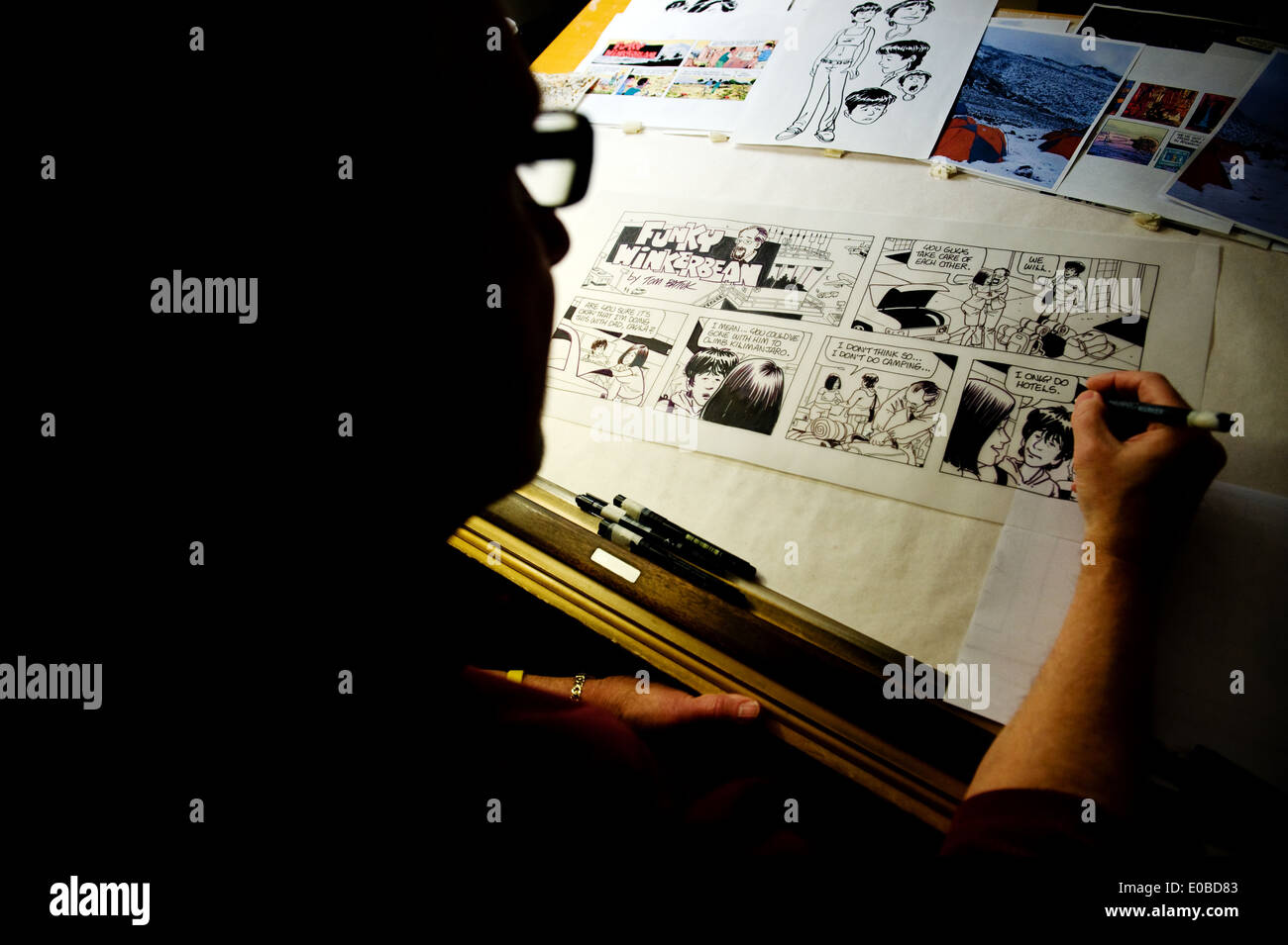 Artist Tom Batiuk draws a "Funky Winkerbean" cartoon Stock Photo - Alamy