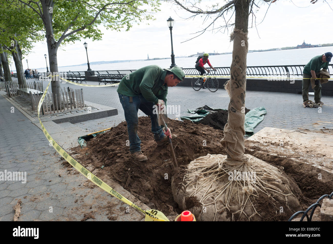Hudson river park esplanade hi-res stock photography and images - Alamy