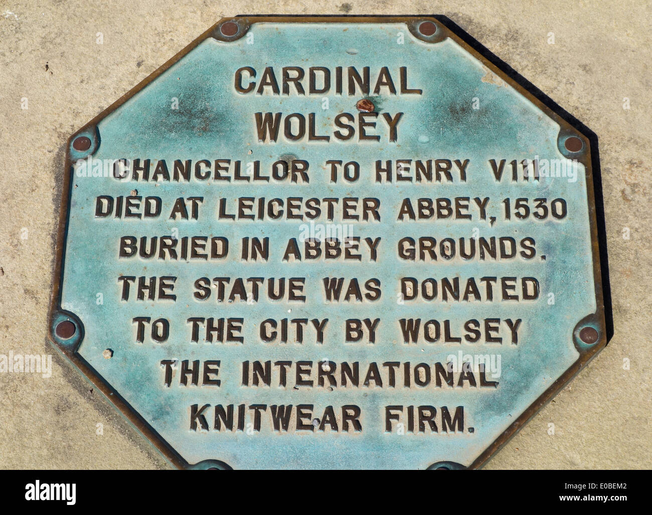 A plaque to commemorate cardinal wolsey in abbey park hi-res stock ...