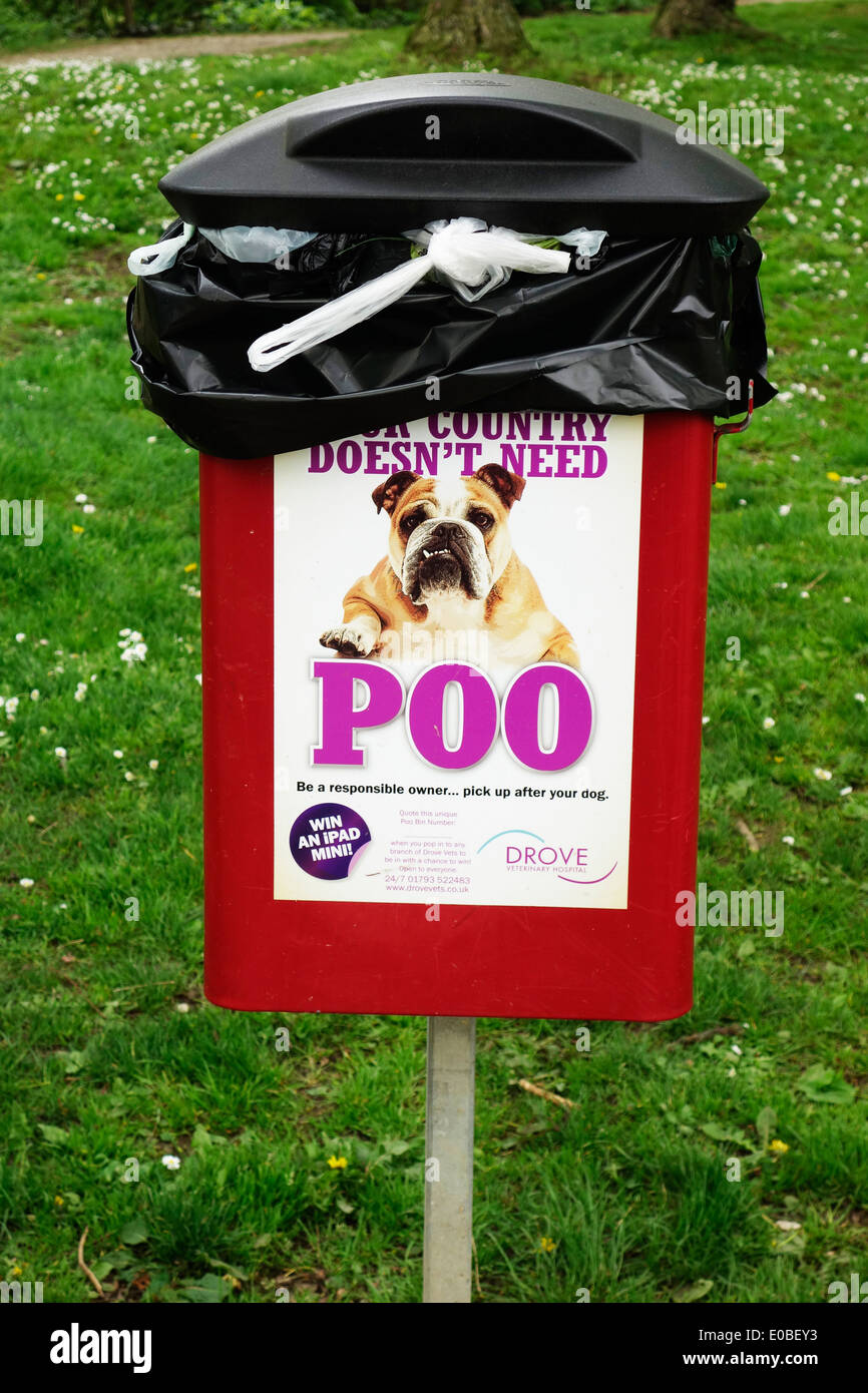 Dog poo park hi-res stock photography and images - Alamy